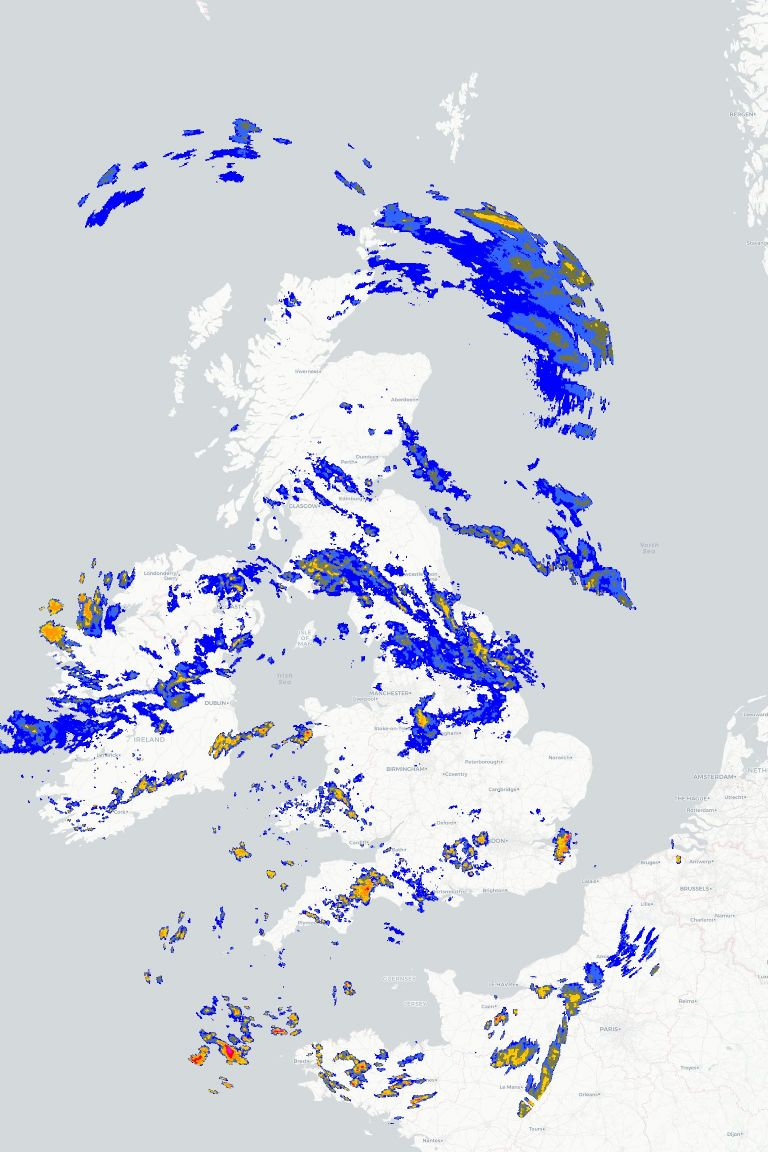 Metcheck.com - UK Latest Zoomable Normal Radar - Updated every 15 Minutes.